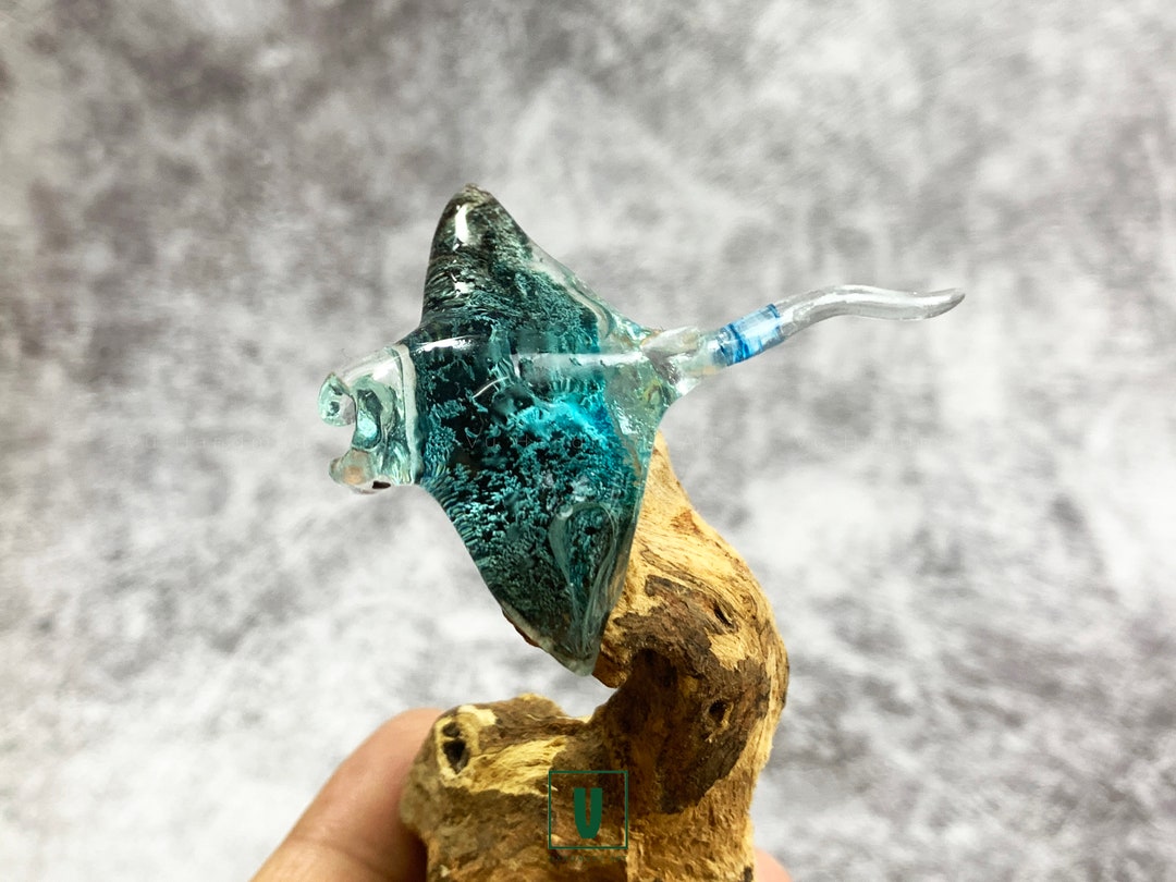 Miniature Manta Ray Figurine: Epoxy Resin & Driftwood Sculpture Art - Etsy