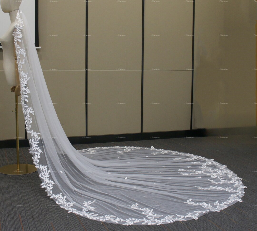 Leaf Lace Trim Wedding Veil Vintage Beach Veil With Comb 1T Cathedral ...