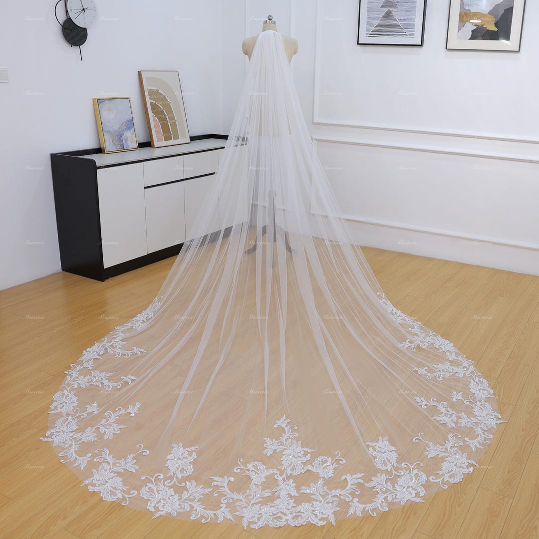 Royal Veil Sparkly Sequins Flower Lace Wedding Veil Vintage With Comb ...