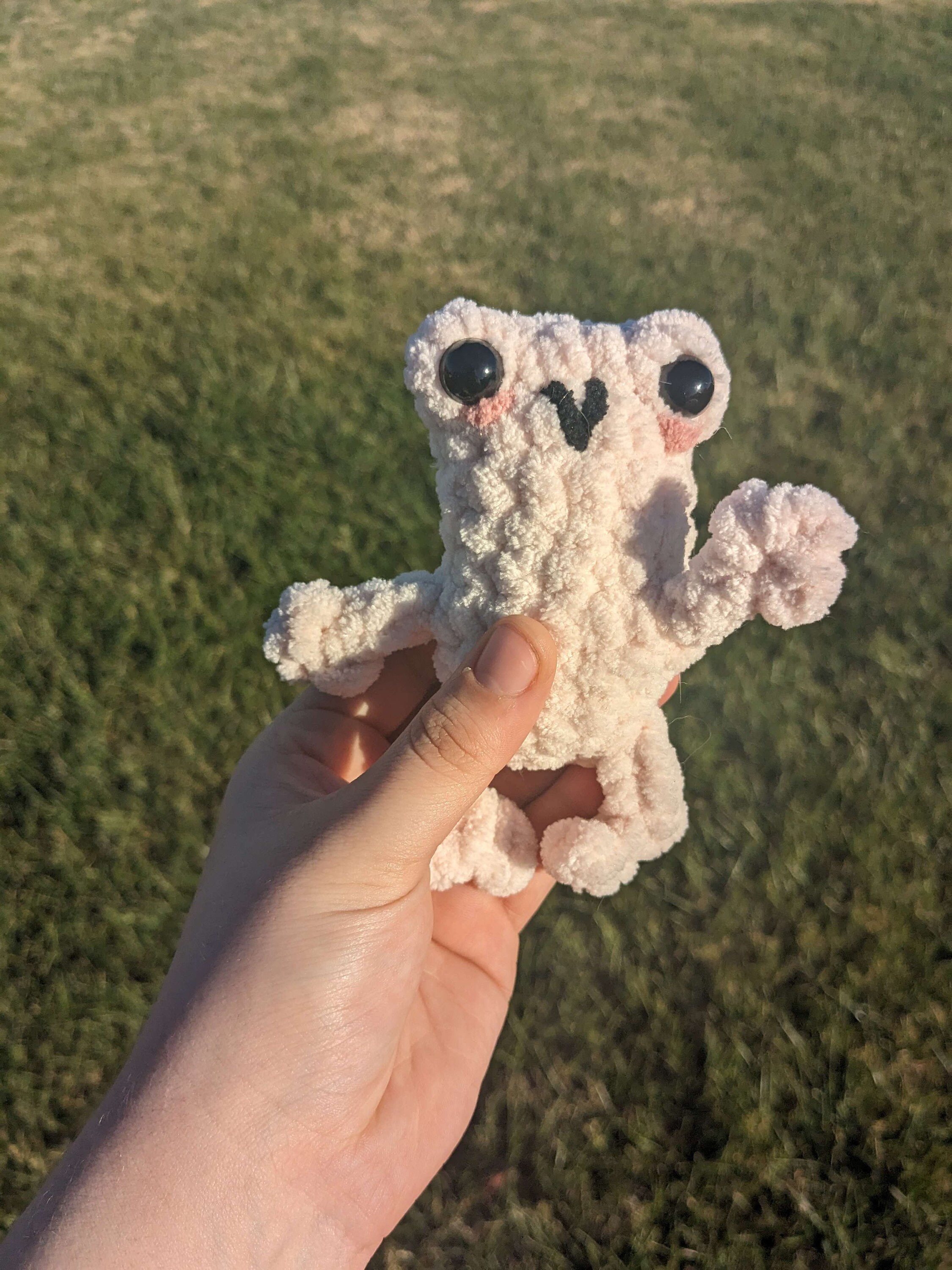 Crochet Mini Leggy Frogs, Stuffed Plushie, Handmade, Chunky Yarn ...