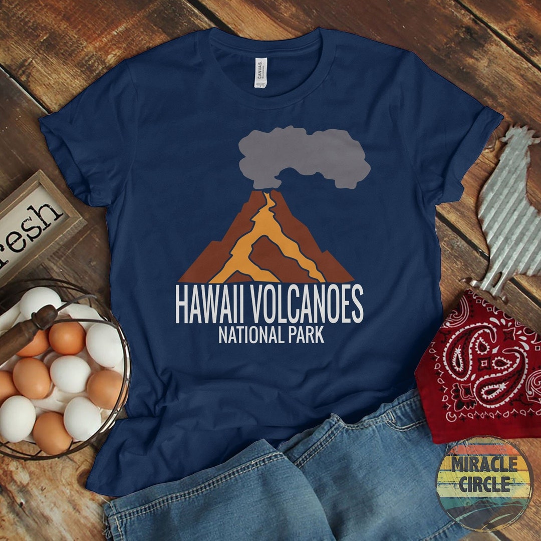 Hawaii Volcanoes Crewneck Shirt, Vintage Hawaii Volcanoes National Park ...