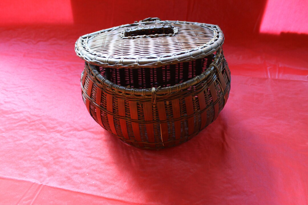 Vintage Wicker Fishing Creel - Circa 1940s - FREE SHIPPING - Etsy