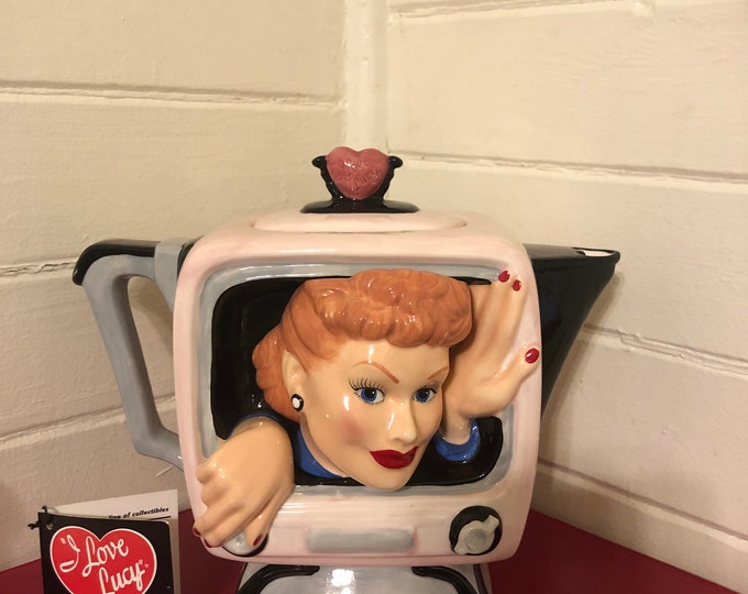 I Love Lucy Licensed Tea Pot-lucy in Tv-heart Lid-free SHIPPING - Etsy
