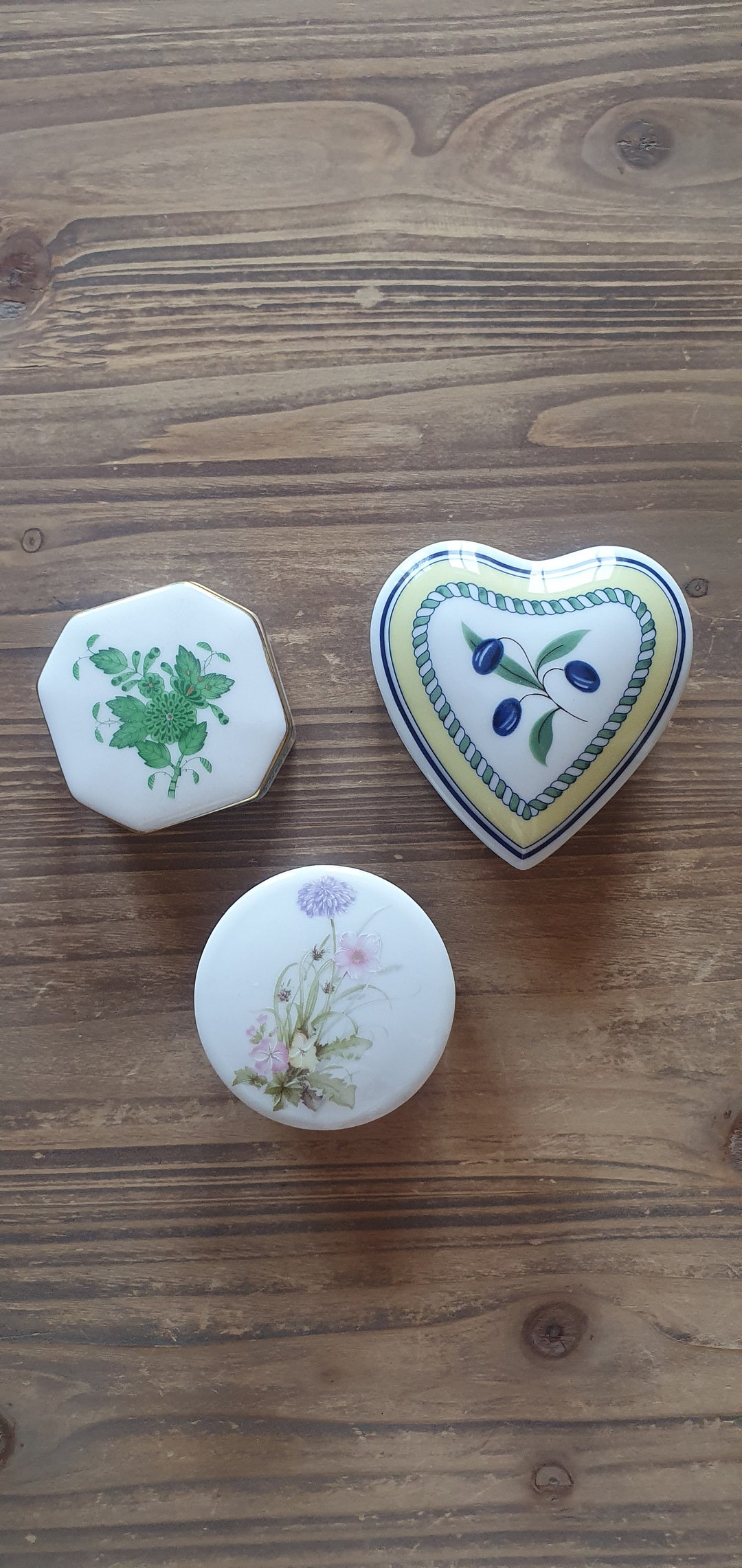 Small Porcelain Lidded Box, Porcelain, Porcelain Box, Collector's ...