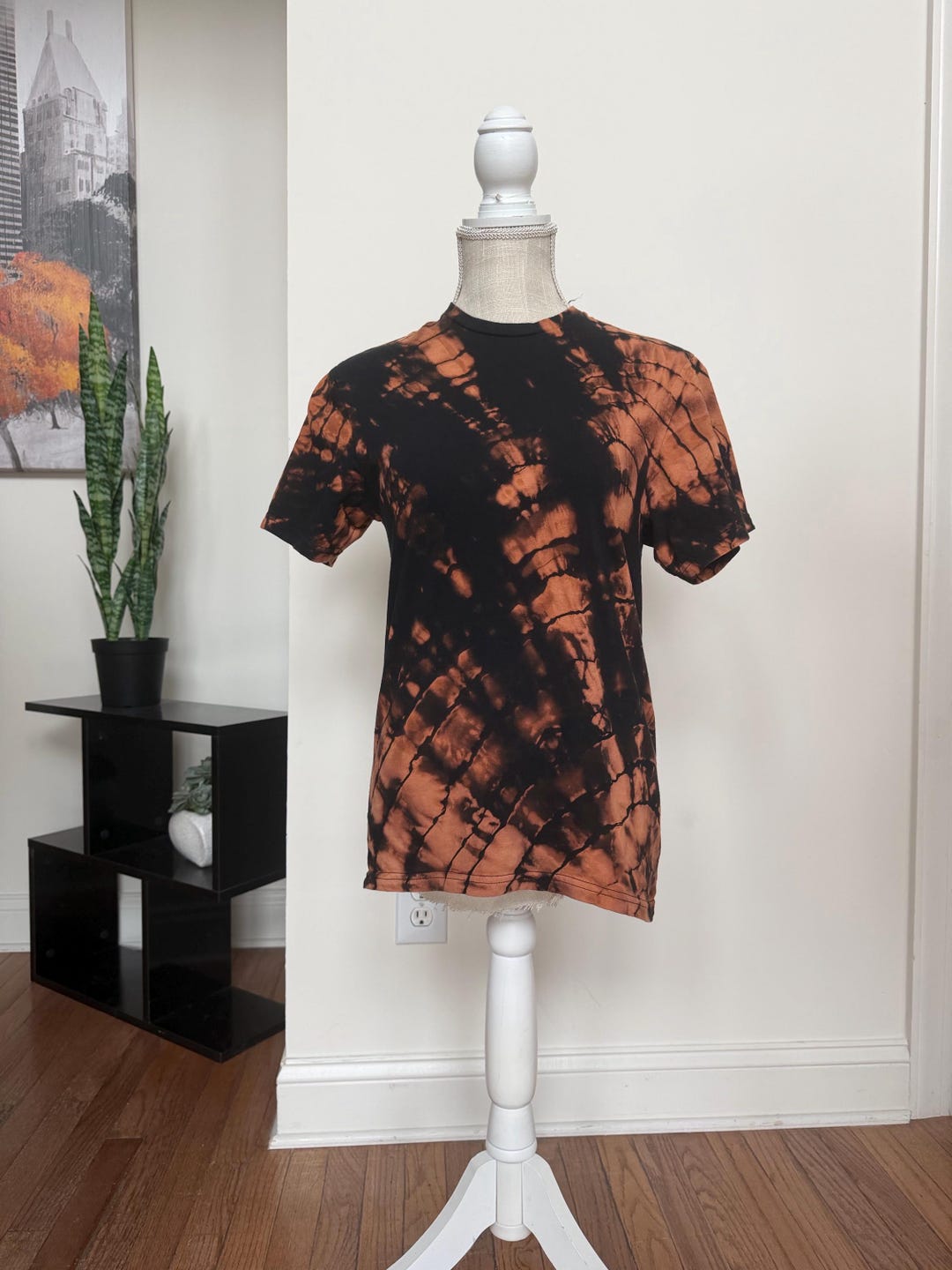 Small Reverse Tie Dye With a Geode Pattern in Black and Rust. - Etsy