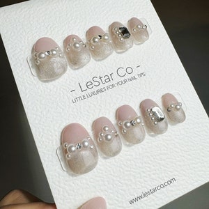 Reusable Serena Pink Cat-eye | Premium Press on Nails Gel Hand Painted ...