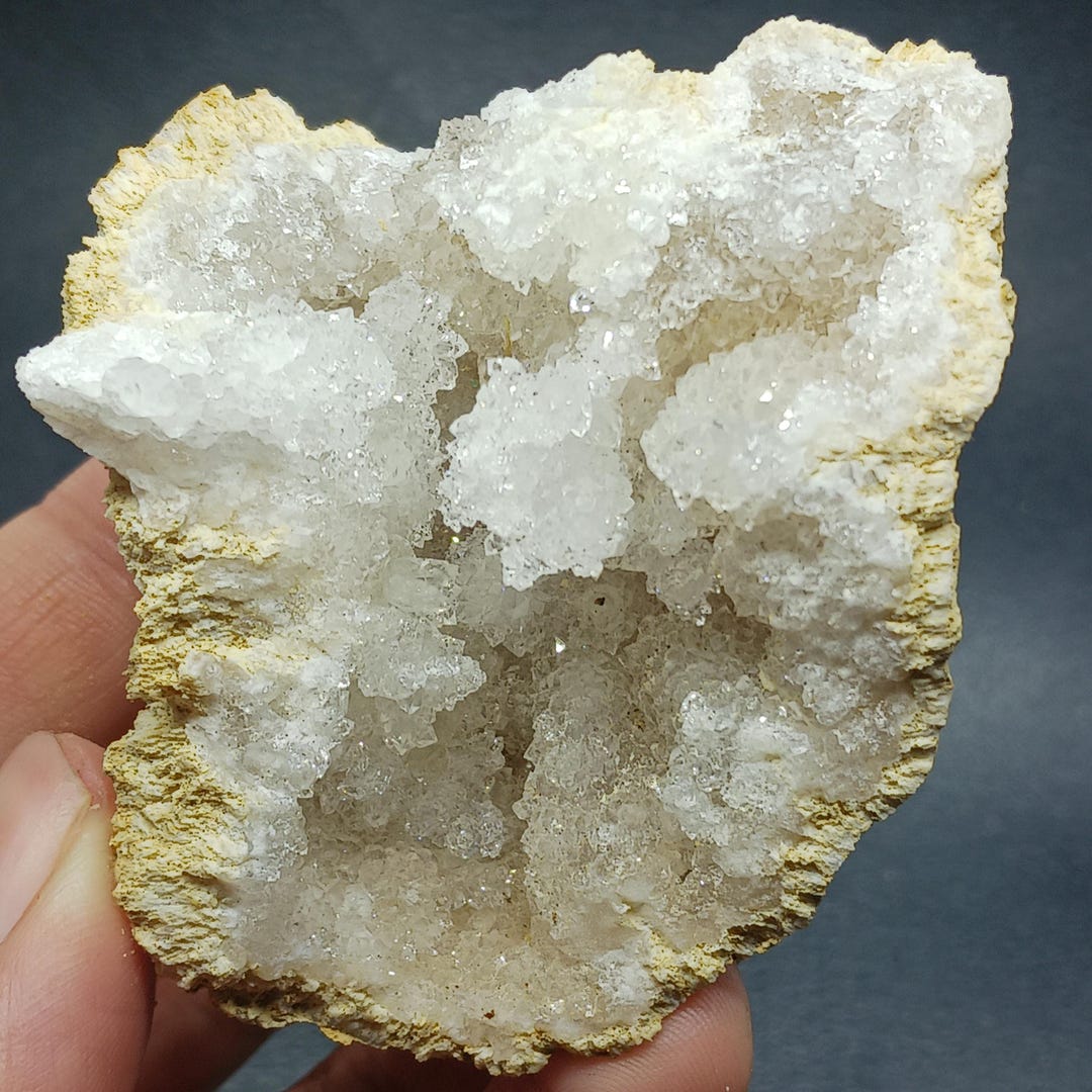 Raw Clear Quartz Geode Crystal With Sparkling Druzy Large Quartz Geodes ...