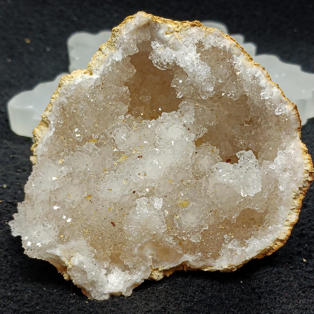 Raw Clear Quartz Geodes Crystal With Sparkling Druzy Large Quartz ...