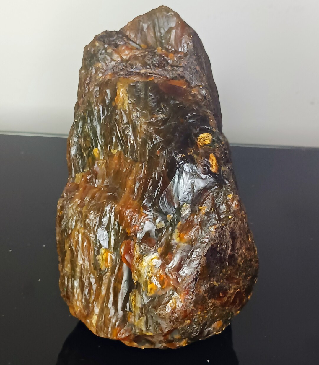 Natural Black Amber Specimen Large Raw Amber Stone Yellow Amber Tree ...