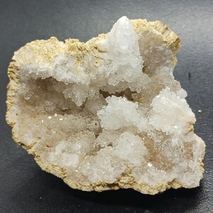 Raw Clear Quartz Geode Crystal With Sparkling Druzy Large Quartz Geodes ...