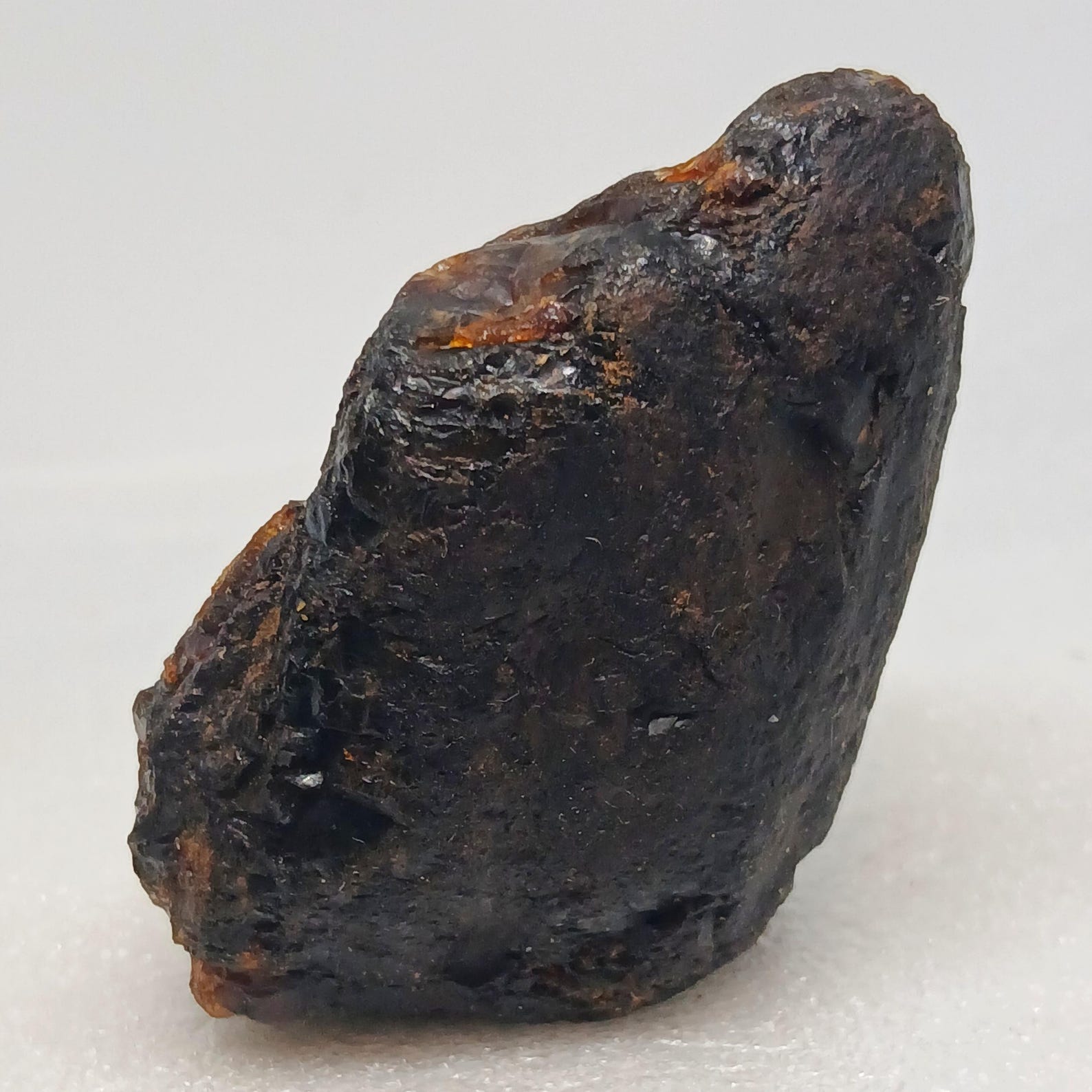 Natural Black Amber Specimen Raw Amber Stone Yellow Amber Tree Sap ...