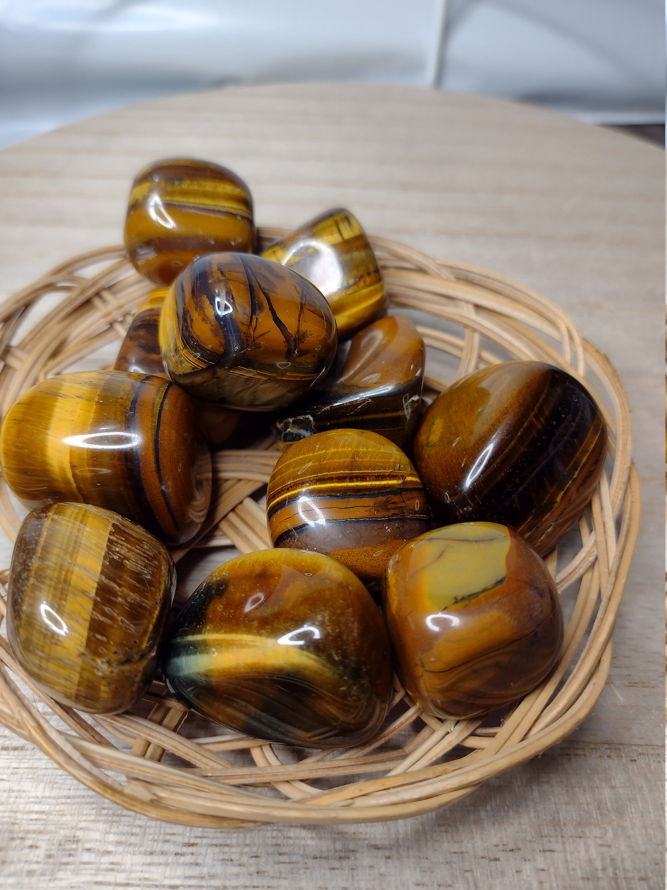 High Quality Tigers Eye Tumble Natural Tumbled Tiger Eye Crystal Stone ...