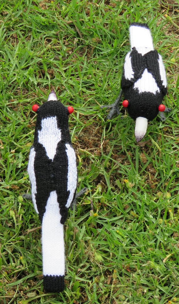 Australian Native Magpie Bird Knit - Etsy