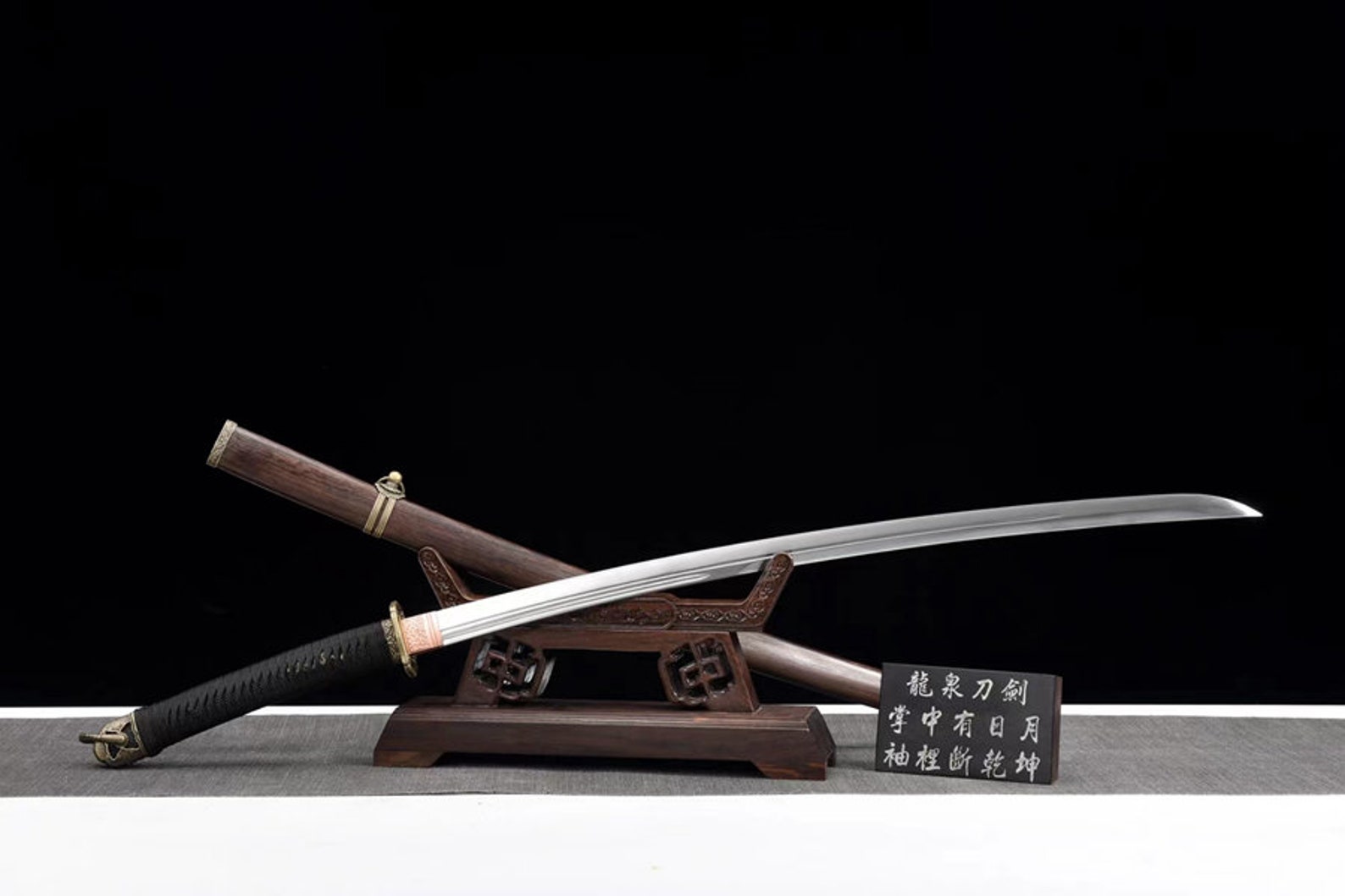 Handcrafted Tachi Japanese Samurai Sword With Carbon Steel and Chibao ...