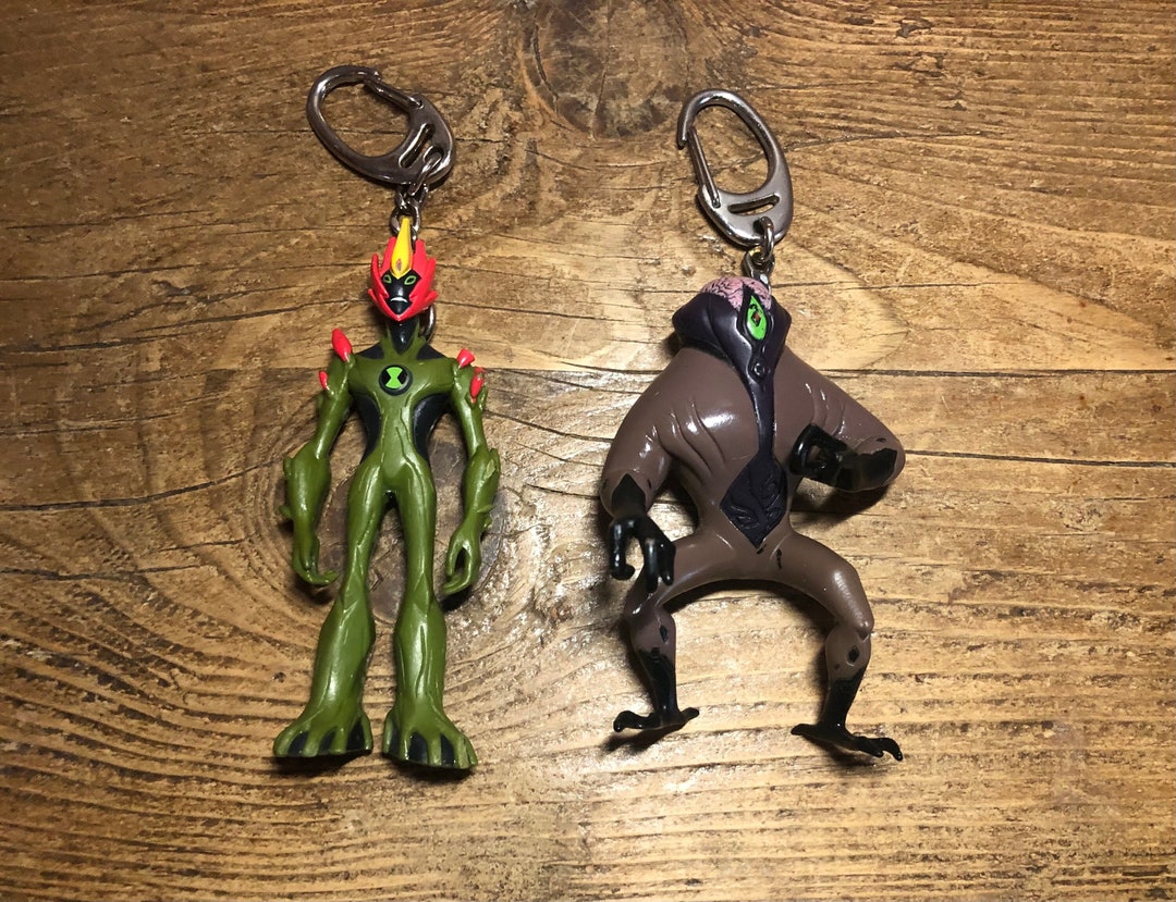 BEN 10 Basic Fun CN Keychain Figures 3" Dnalien & Swampfire Aliens/ Bag ...