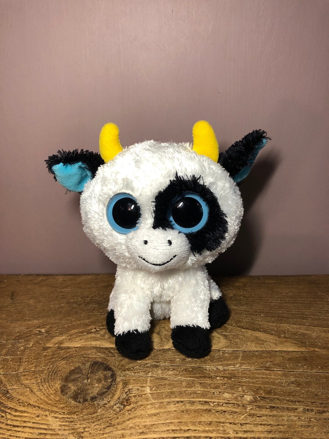 TY Beanie Boos/ Boo Daisy the Cow / Blue Eyes/ears Standard 6 Soft ...