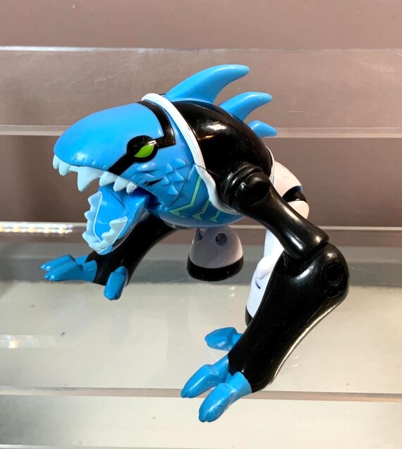 Ben 10 Ultimate Alien Articguana