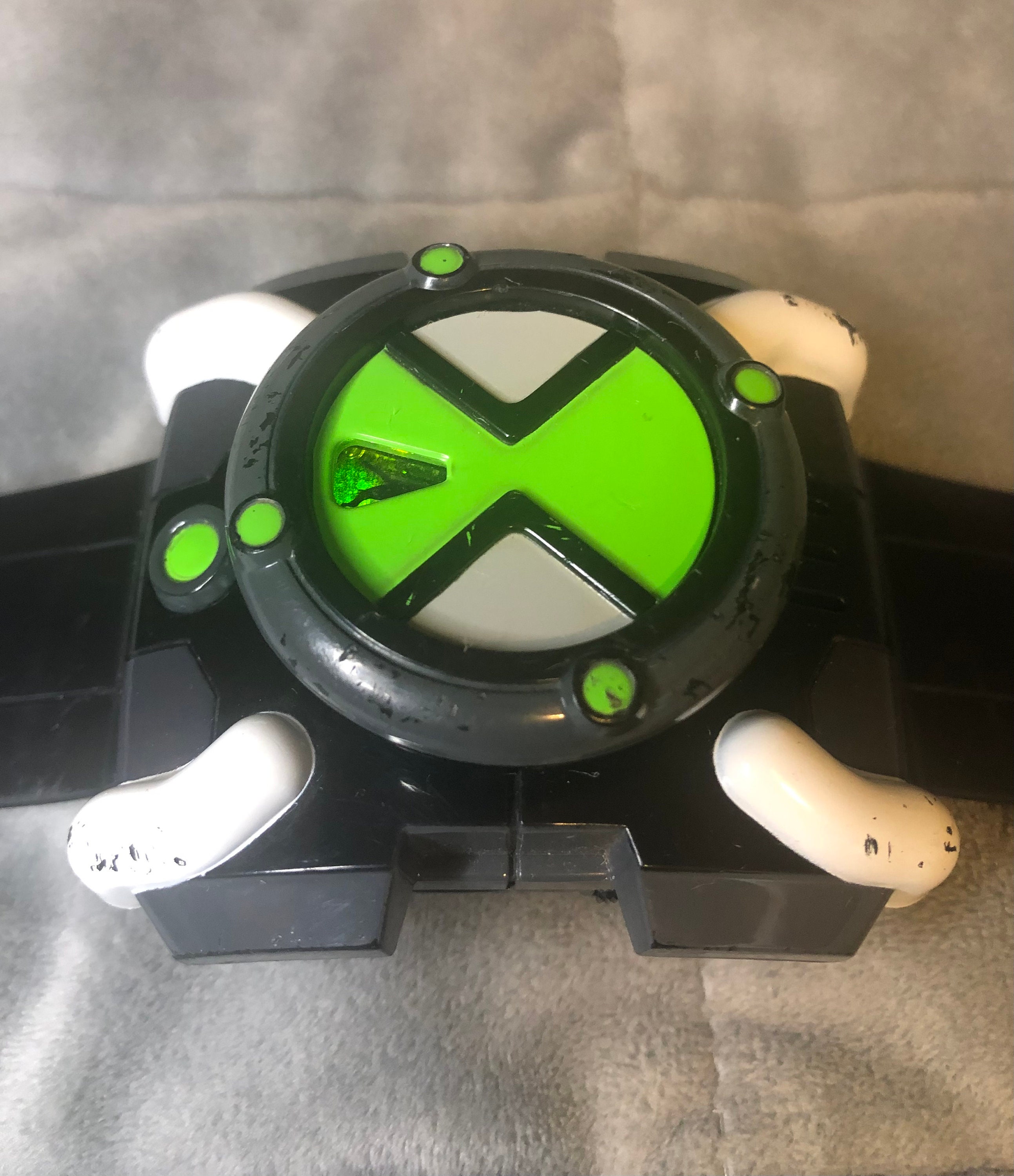 Ben 10 Omnitrix Paper