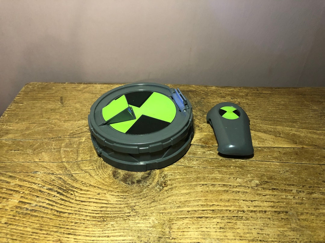 BEN 10 Alien Force/ Bandai/ Plumbers Communicator Toy/ Grandpa Max ...