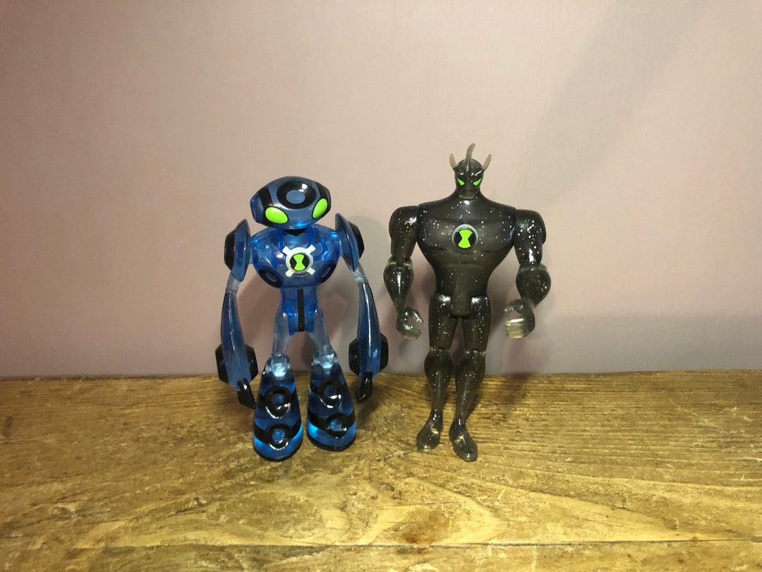 BEN 10 Bandai Action Figures 4 / Alien X Transparent Black & Ultimate ...