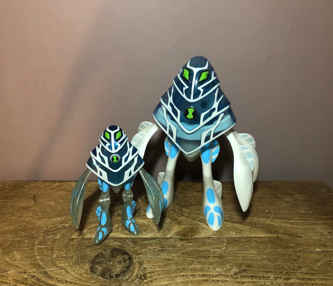 BEN 10 Bandai Amphibian Action Figures 16cm/10cm Friction Moving ...