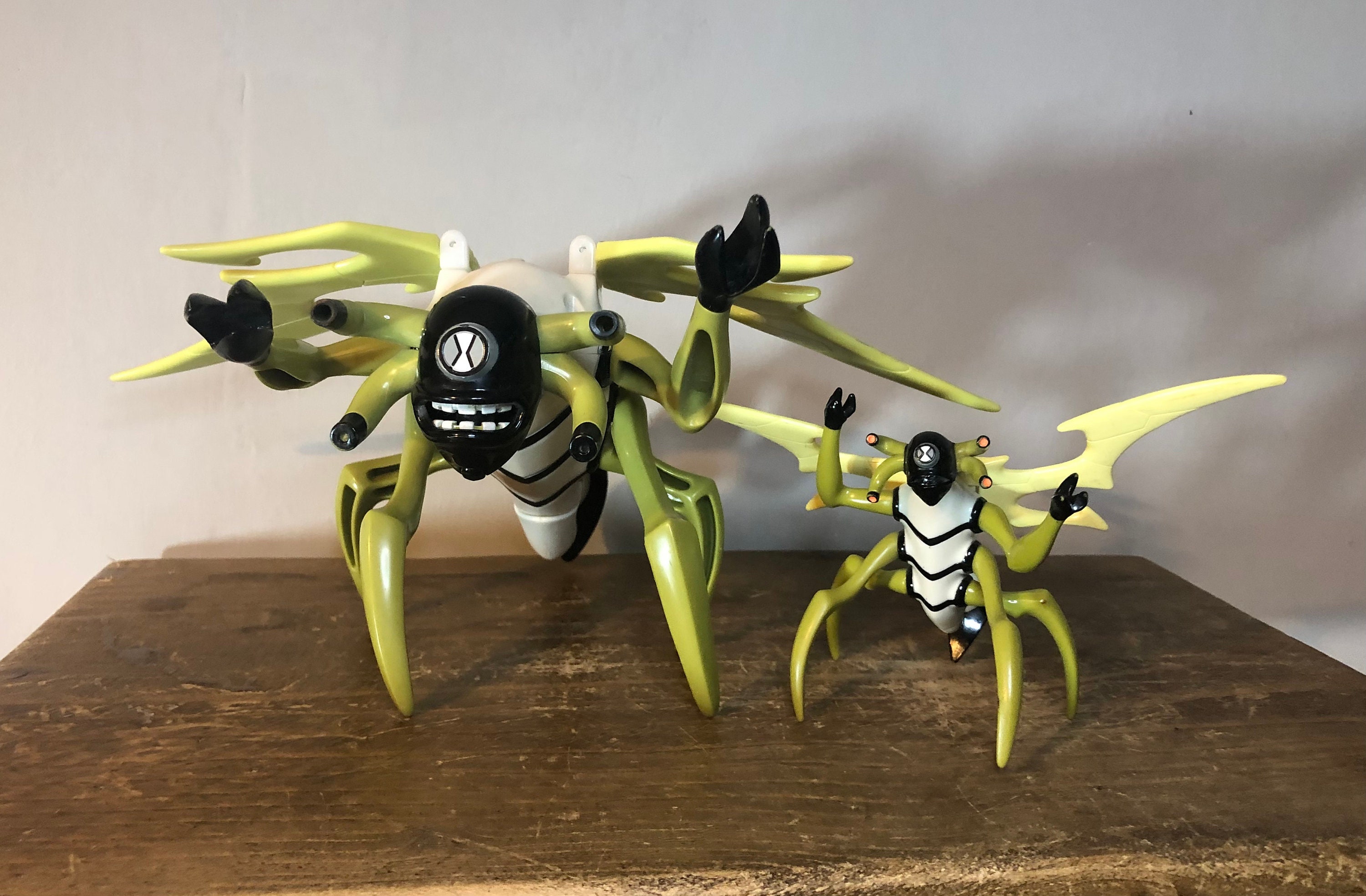Ben 10 stinkfly figure store