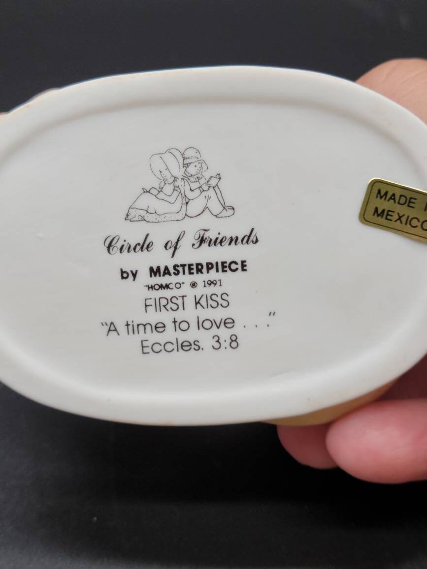 Vintage Ceramic first Kiss Figurine by Masterpiece - Etsy