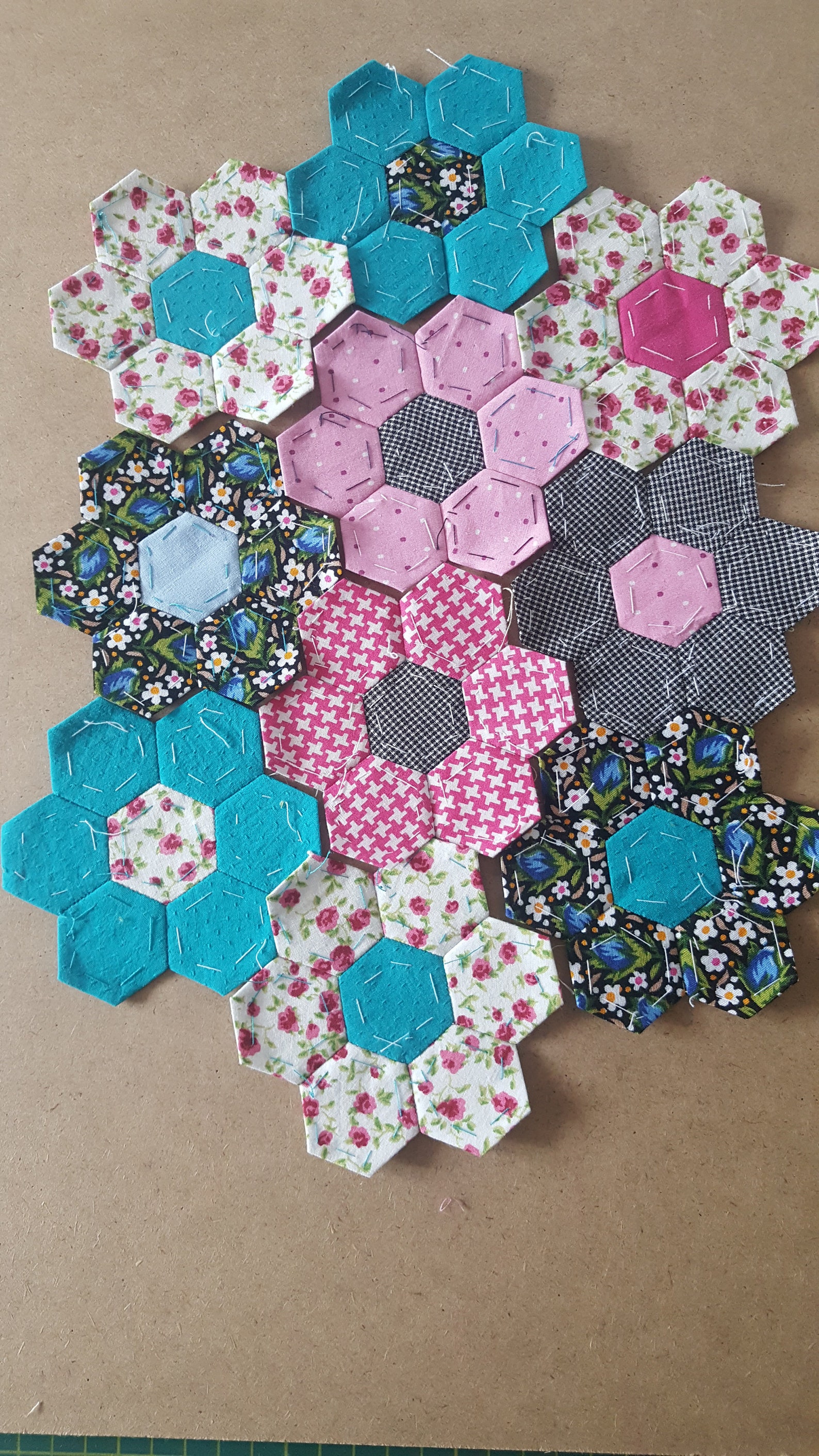 English Paper Piecing (EPP) Templates for Printing: Hexagons in 14 ...
