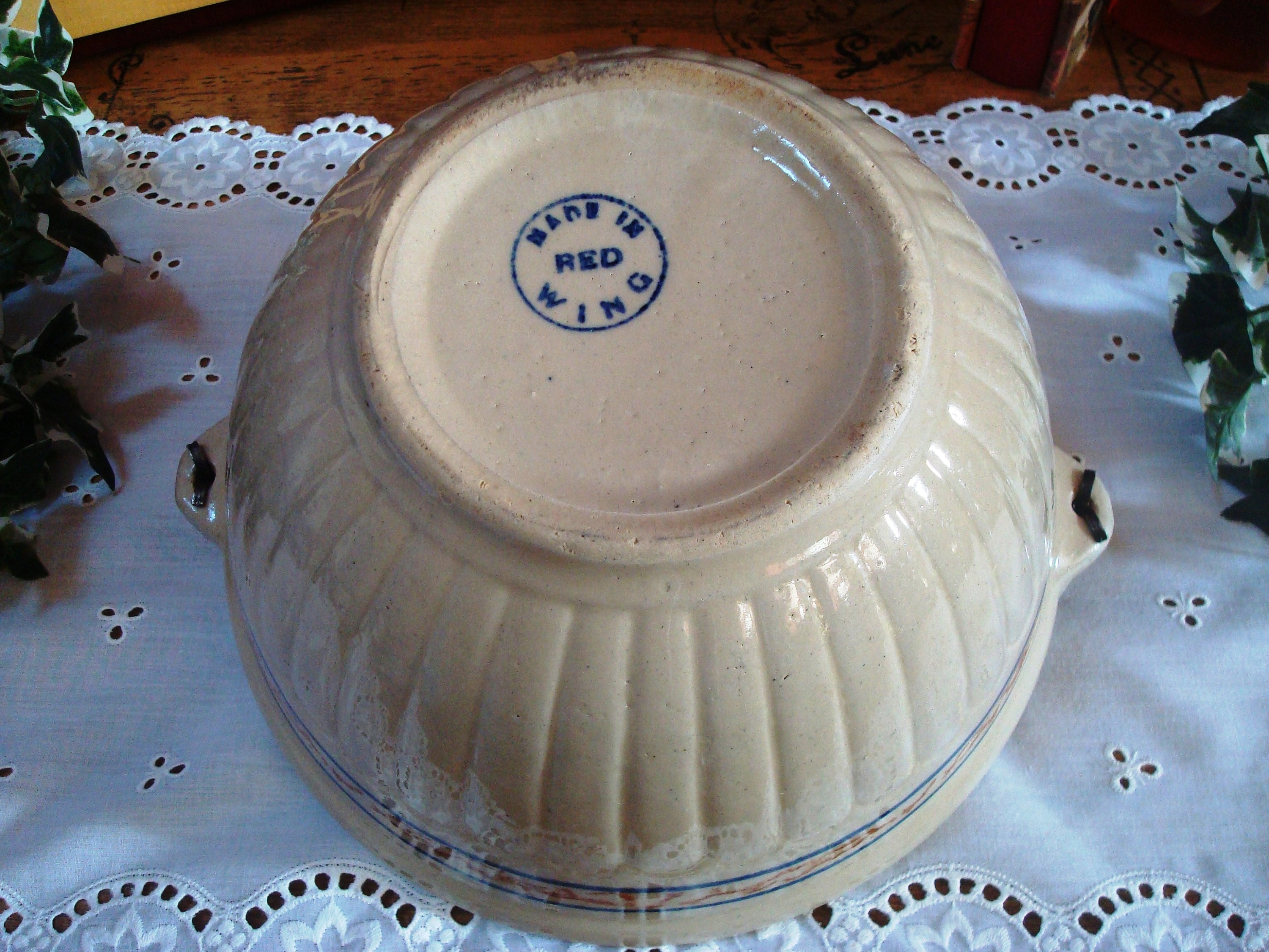 Vintage Rare Red Wing Spongeband Batter Bowl With Bail Handle and ...