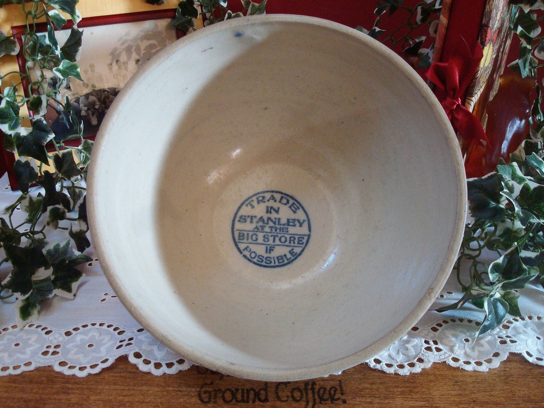 Vintage Scarce Red Wing 9 Inch Red and Blue Band Bowl With STANLEY ...