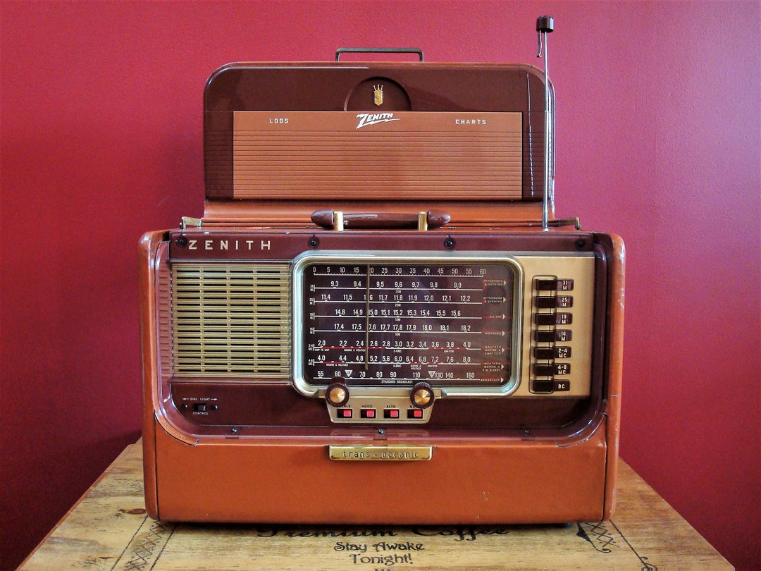 Vintage Zenith Trans-Oceanic Model L600 Portable Tube Radio in Leather ...