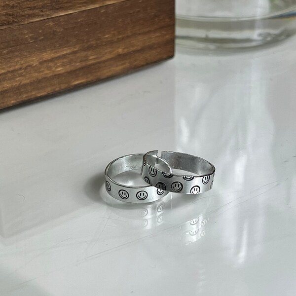 Smiley Face Ring - Etsy
