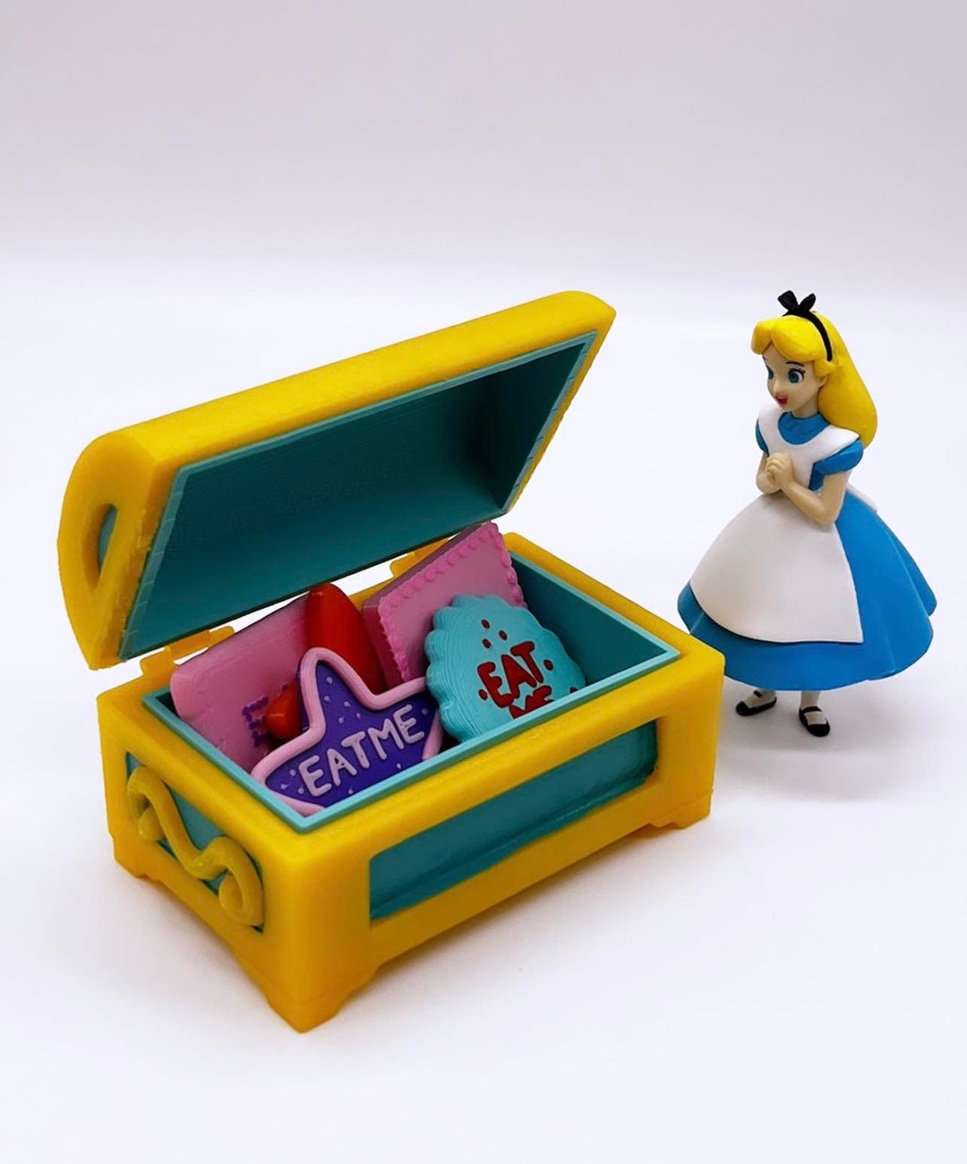 Alice in Wonderland Cookie Chest With Cookies - Etsy