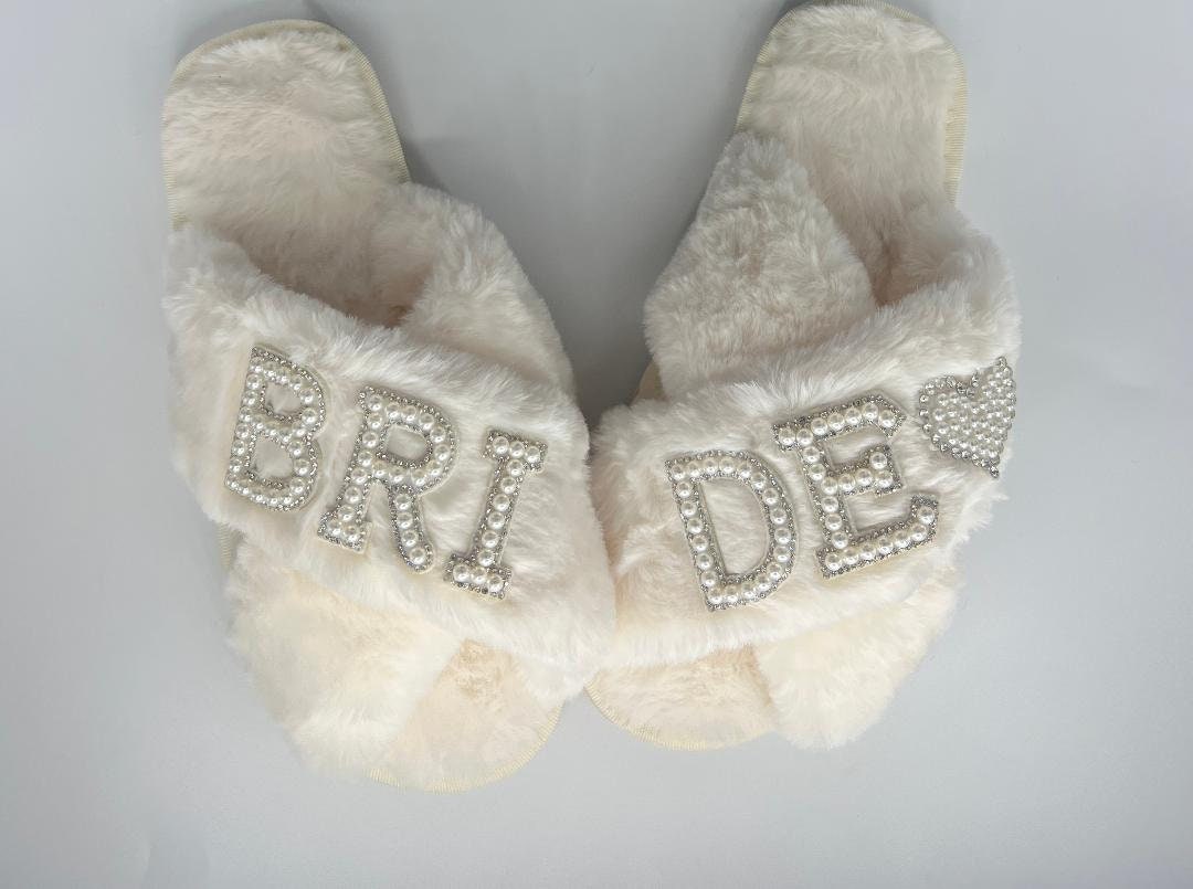 Personalized Pearl Mrs Bride Slippers Bridal Bridesmaids - Etsy