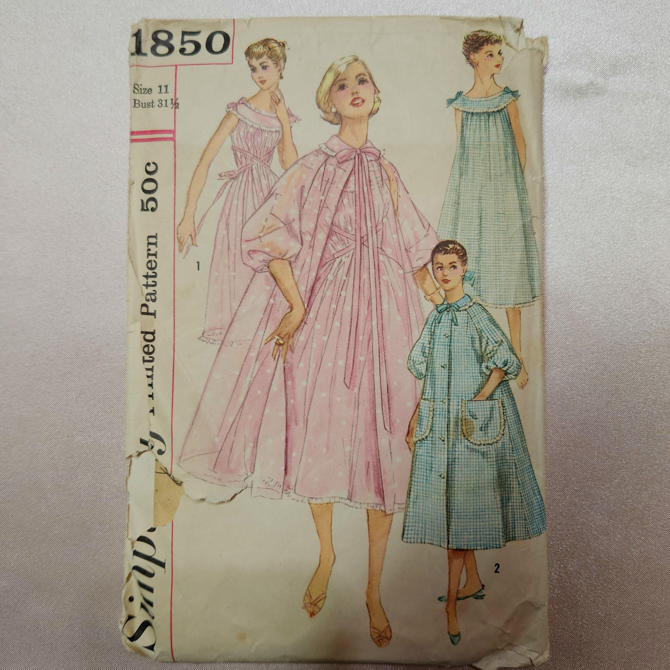 Vintage 1950s Negligee or Nightgown Sewing Pattern | Simplicity #1850 ...