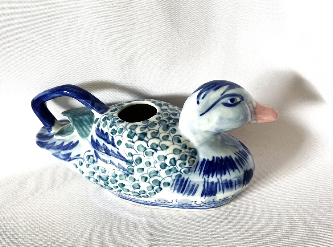 Vintage Blue and White Flow Ware Ceramic Duck Hand Painted Decorative ...