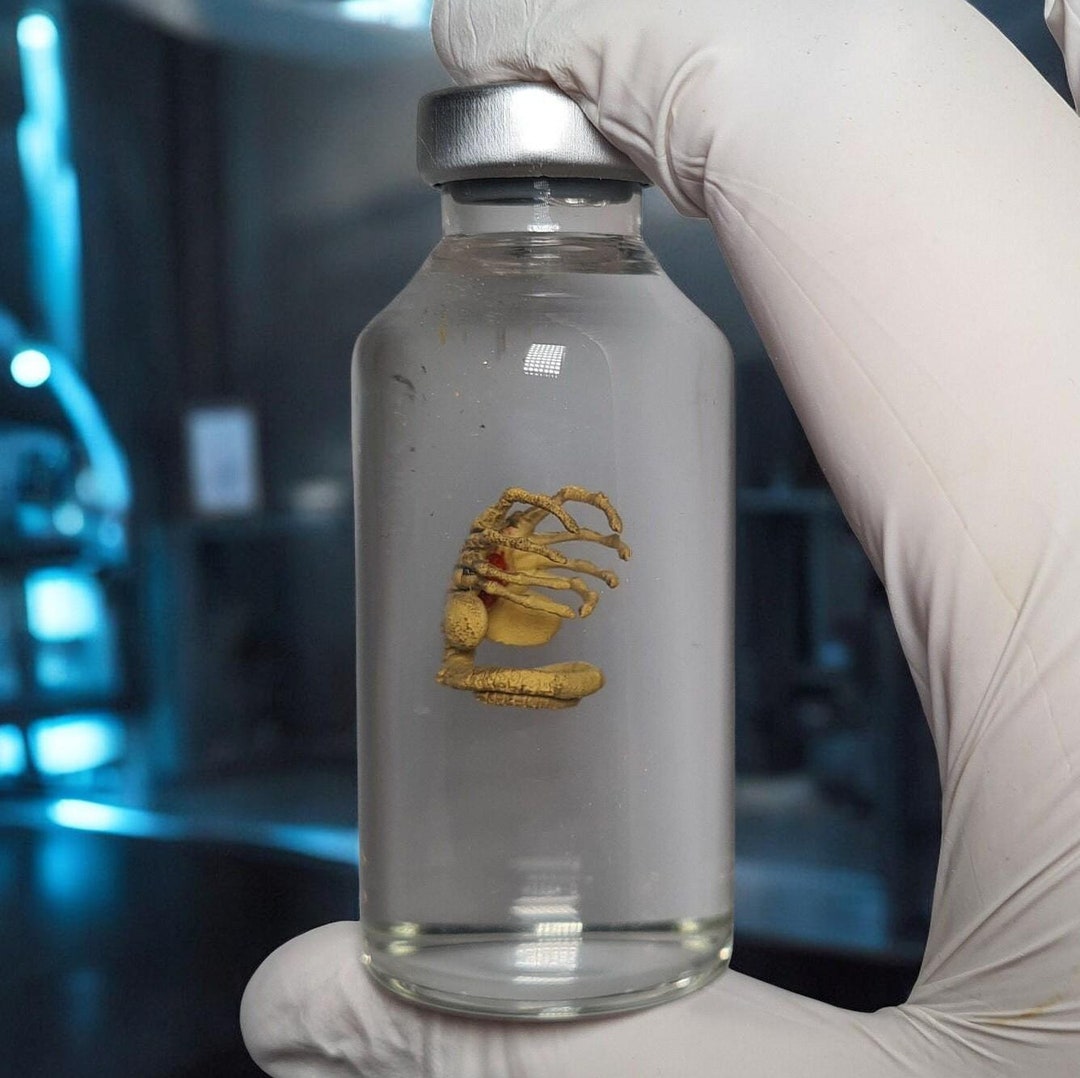 Xenomorph Facehugger Weyland Yutani Cosplay Ellen Ripley Chestbuster ...