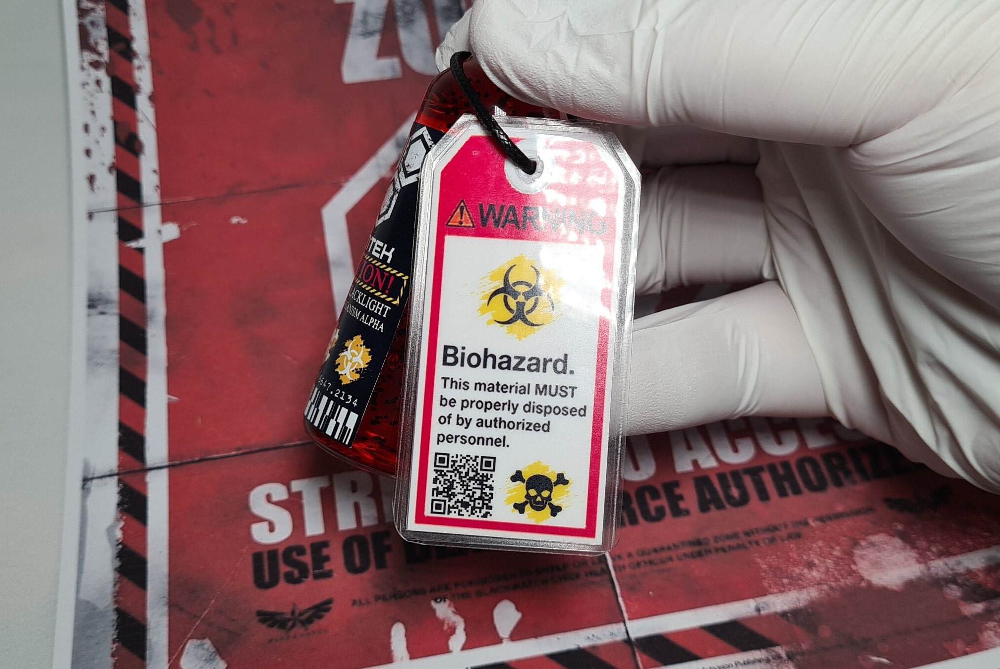 Prototype Virus Vial / Blacklight / Alex Mercer / Cosplay / Biohazard ...