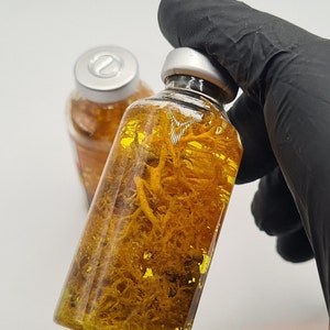 The Last of Us Cordyceps Sample Glass Vial Collector Prop Laboratory ...