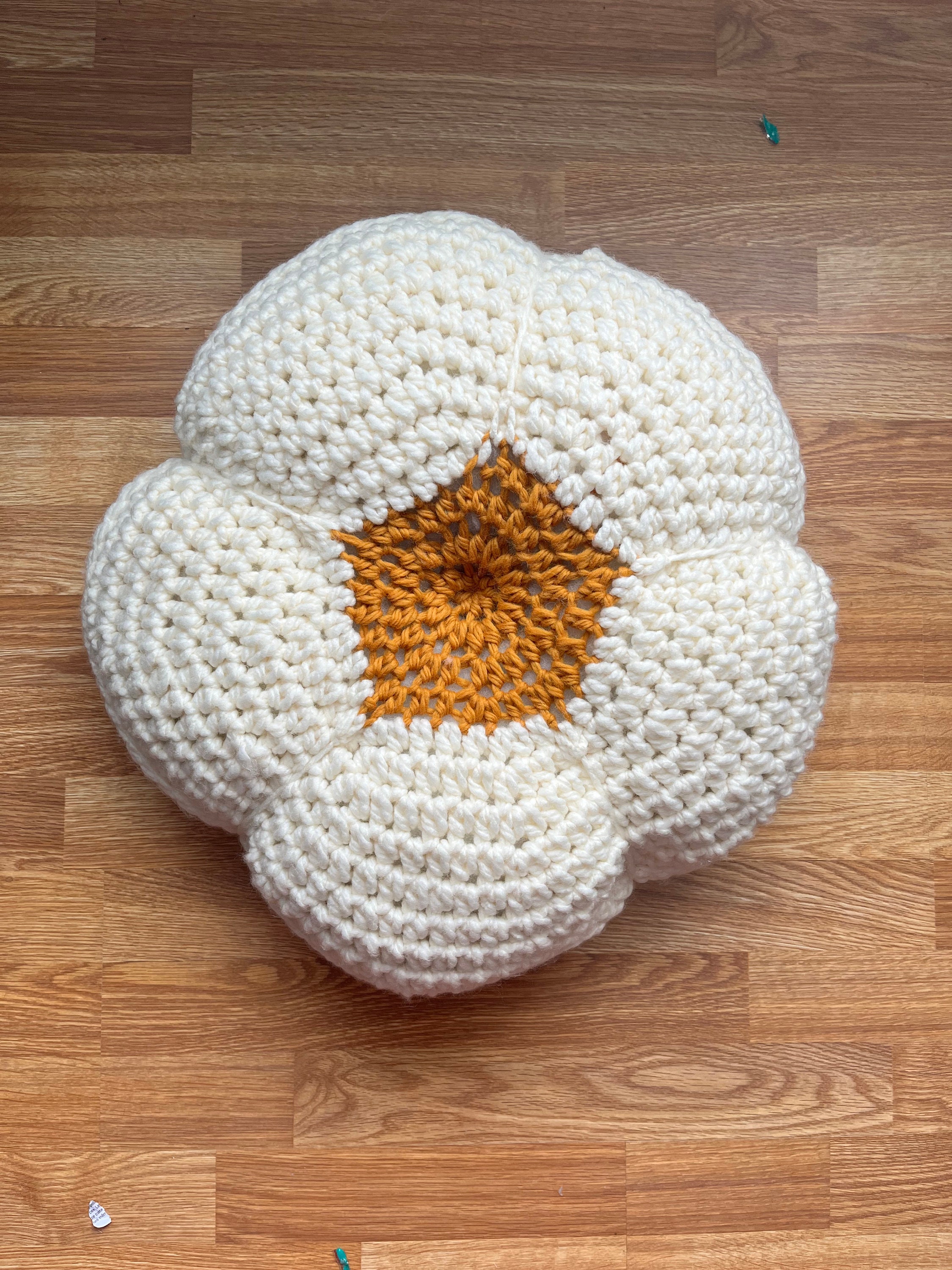 Daisy Pillow Crochet Pattern, Flower Throw Pillow, 1 Hour Crochet ...