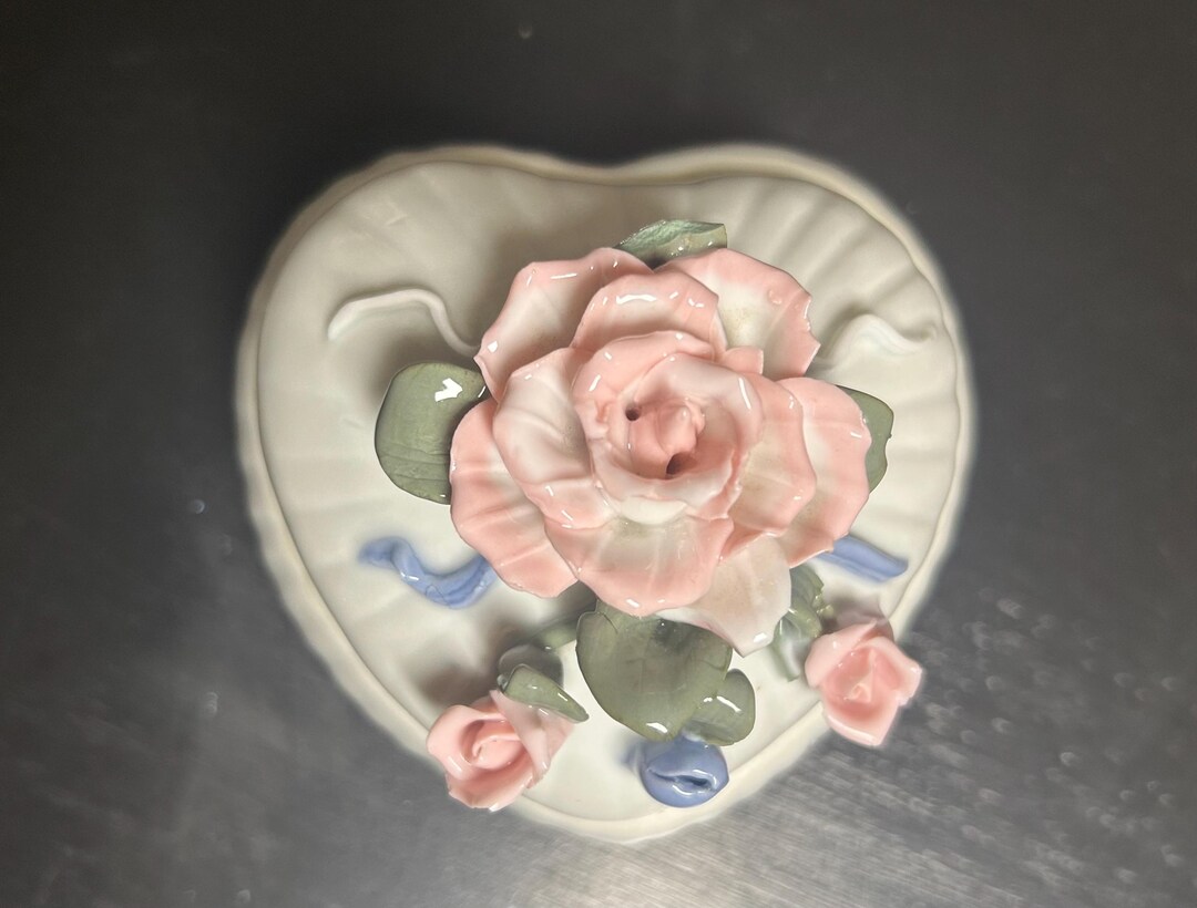Heart Shaped Roses Thinker Box - Etsy