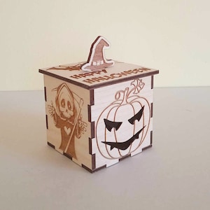 Handmade Pine Halloween Box, Engraved Pumpkin Decor - Etsy