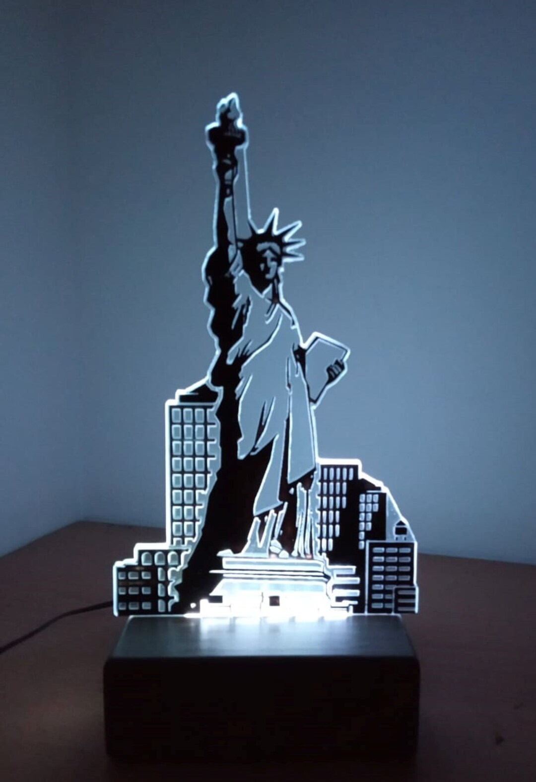 Statue of Liberty Night Light With Remote Control. 16 Lamp Colors ...