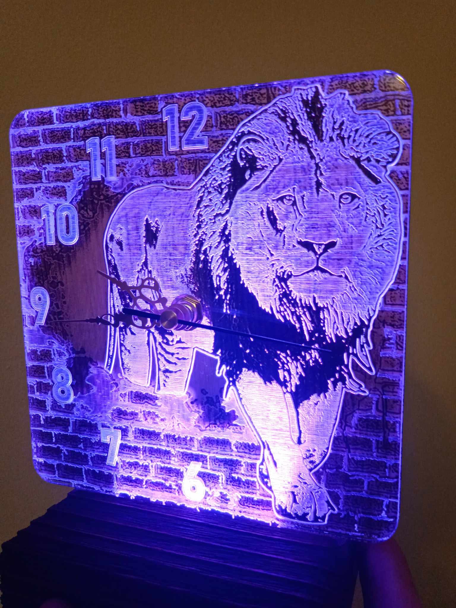 Leo Desk Clock: Multicolor Glow, Remote Control Night Light ...