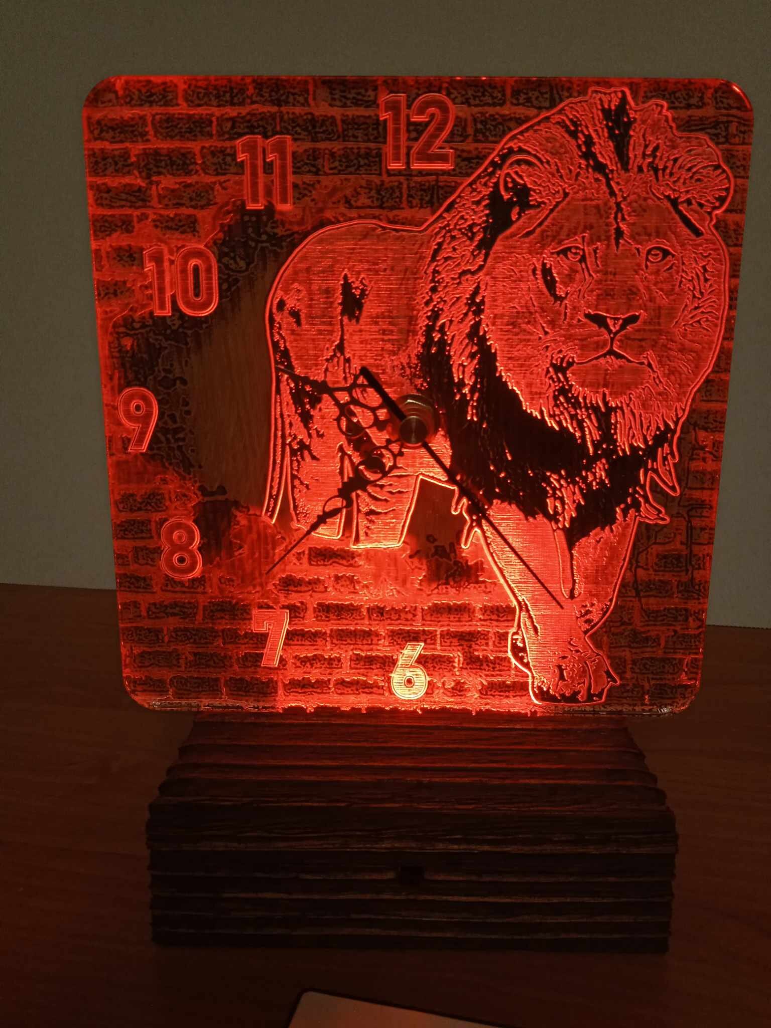 Leo Desk Clock: Multicolor Glow, Remote Control Night Light ...
