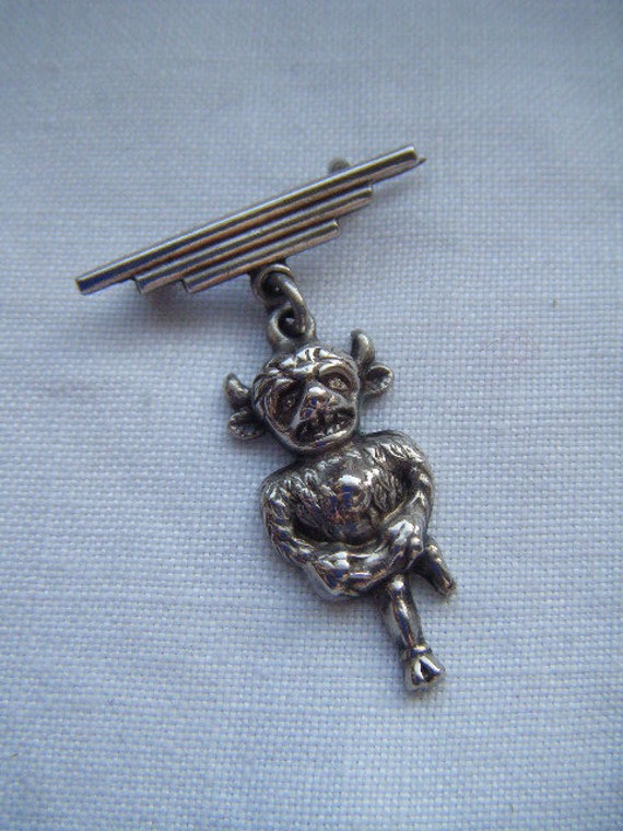 Lincolnshire Imp Art Deco Gargoyle Silver 850 Brooch … - Gem
