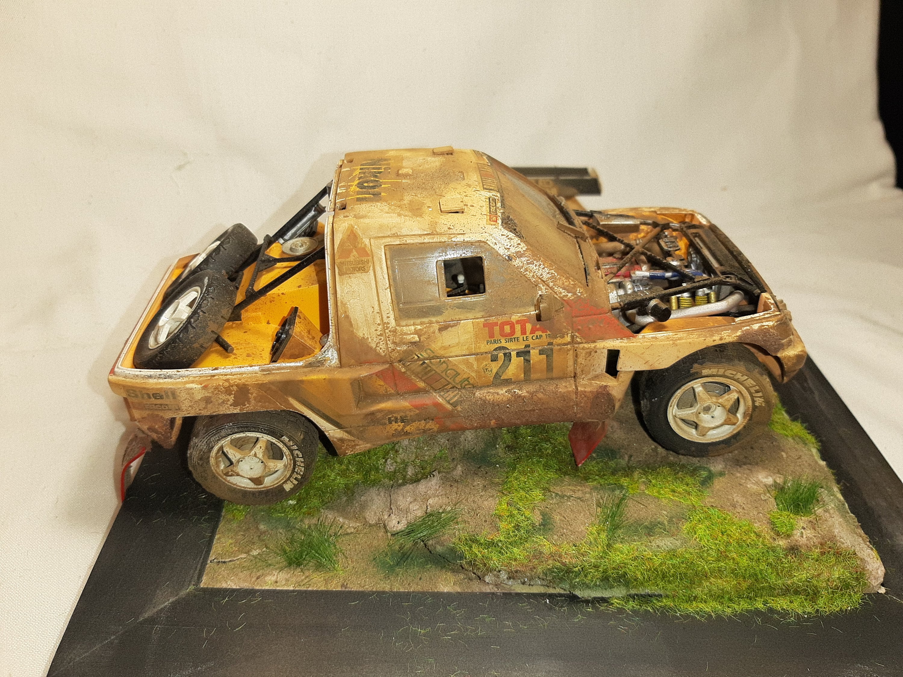 Mitsubishi Pajero Rally Car From the Paris Le Cap Rally 1992 in 1/24 ...