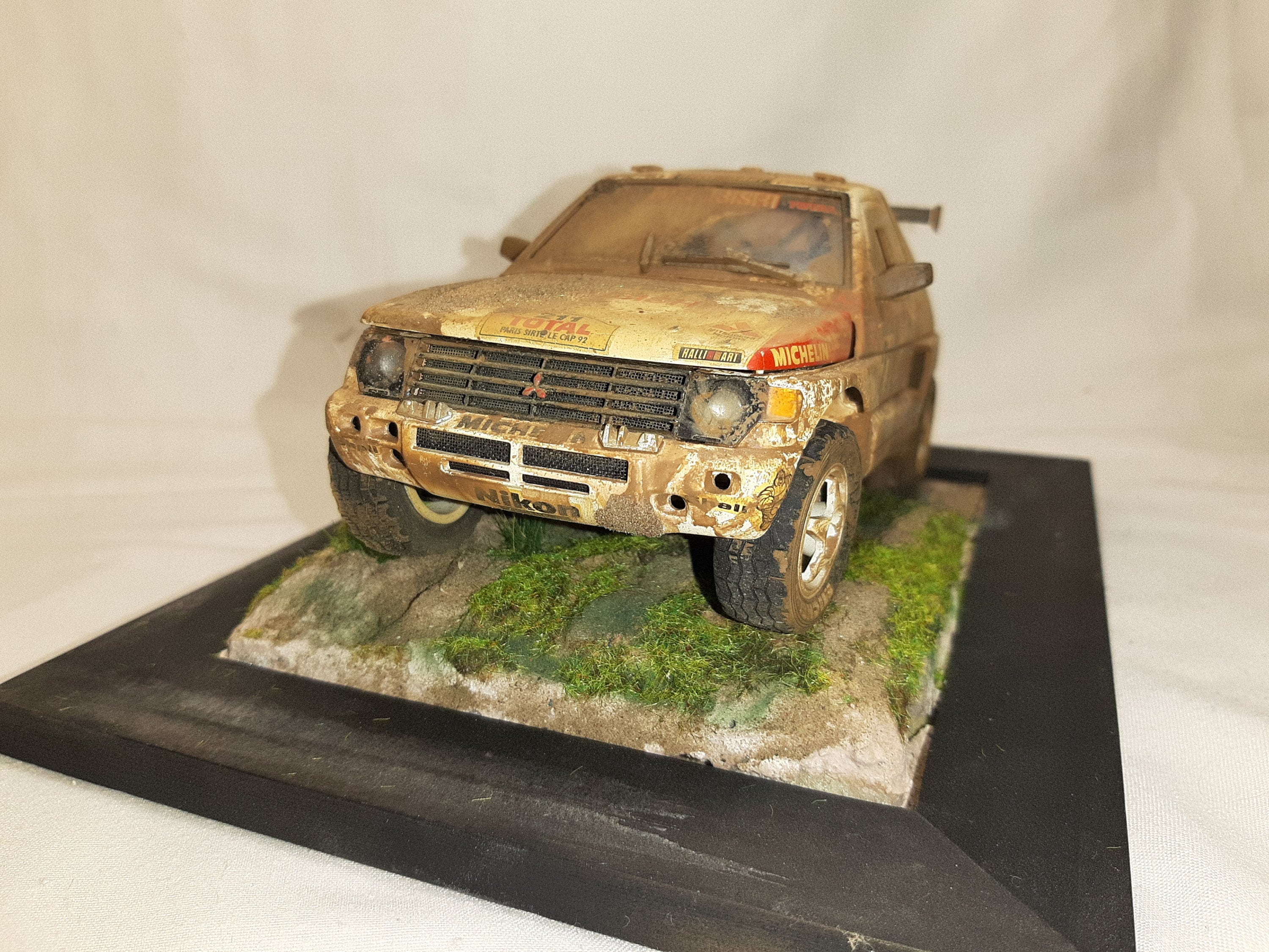Mitsubishi Pajero Rally Car From the Paris Le Cap Rally 1992 in 1/24 ...