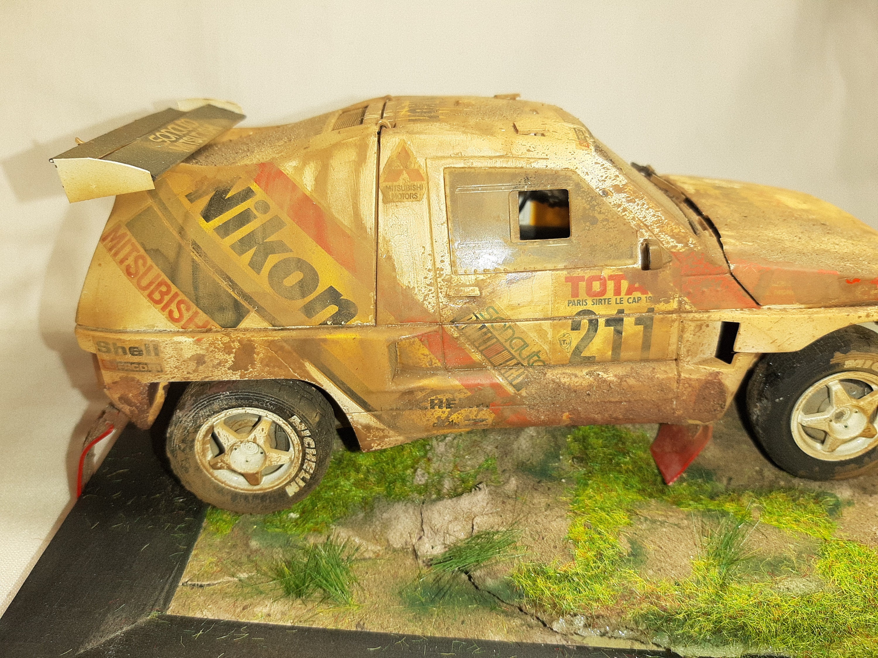 Mitsubishi Pajero Rally Car From the Paris Le Cap Rally 1992 in 1/24 ...