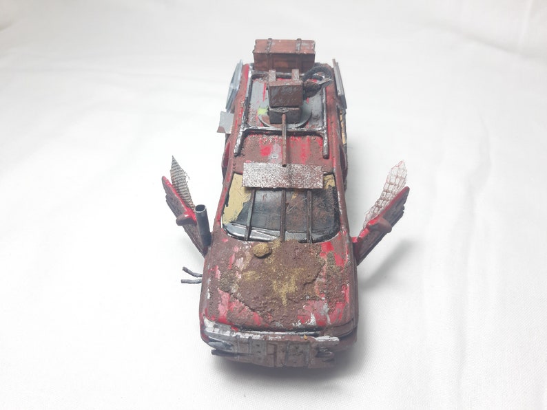 1/43 Post Apocalyptic Jeep Grand Cherokee With Vignette - Etsy